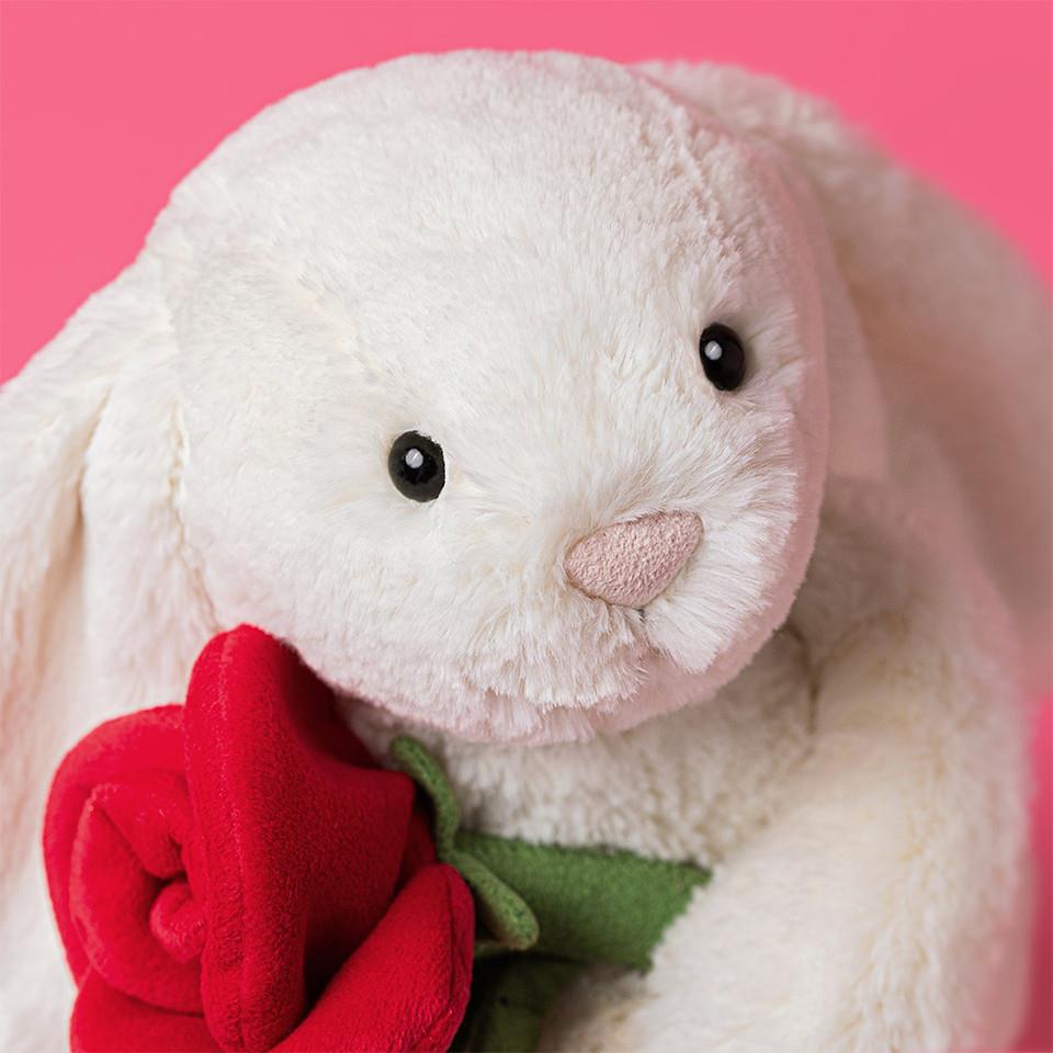 Jellycat Cream Bunny with Rose – Jolene & Marlo Kinderladen